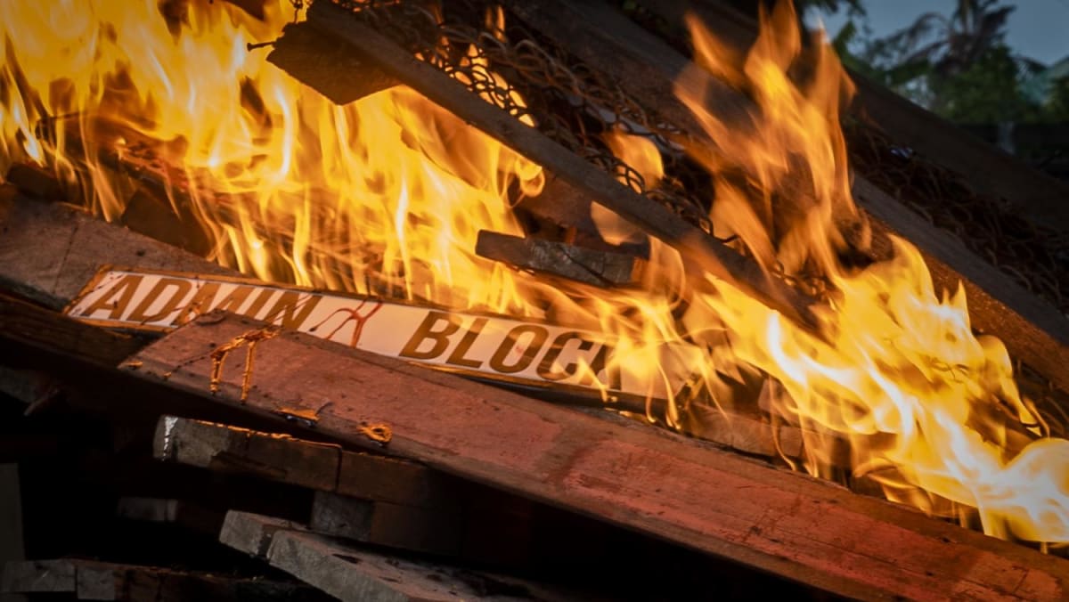 Riot Island - S1E2: Prison In Flames - CNA